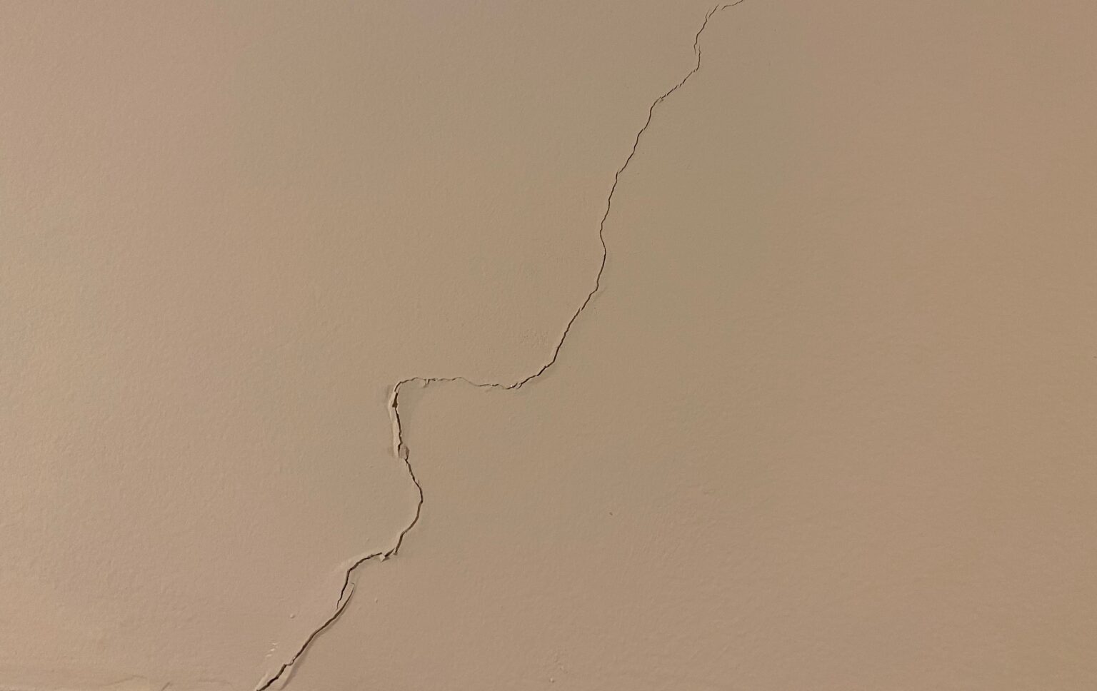 Why Are My Drywall Seams Cracking? (And What to Do About it)